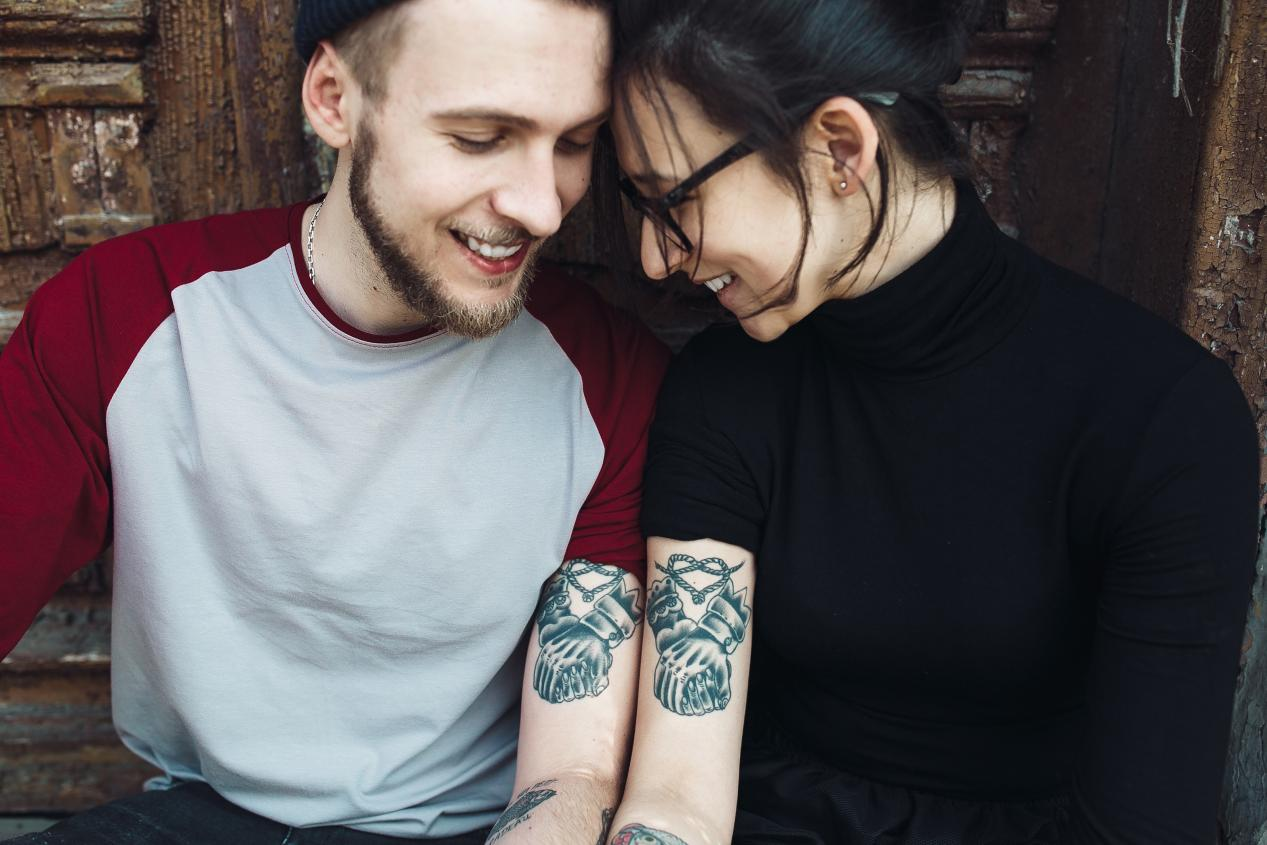 30 Unique Couple Tattoos That Tell a Story of Love and Commitment in 2 ...